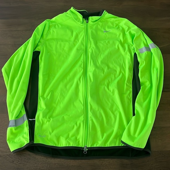 Nike | Jackets & Coats | Mens Nike Element Drifit Running Jacket L ...